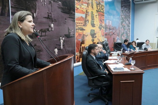 Daniela cobra cadastro de 10 mil famílias em tarifa social de energia ...