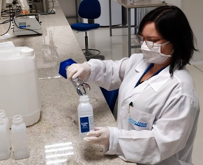 No combate à Covid-19, ISI Biomassa e CTG Brasil produzem álcool 70°GL ...